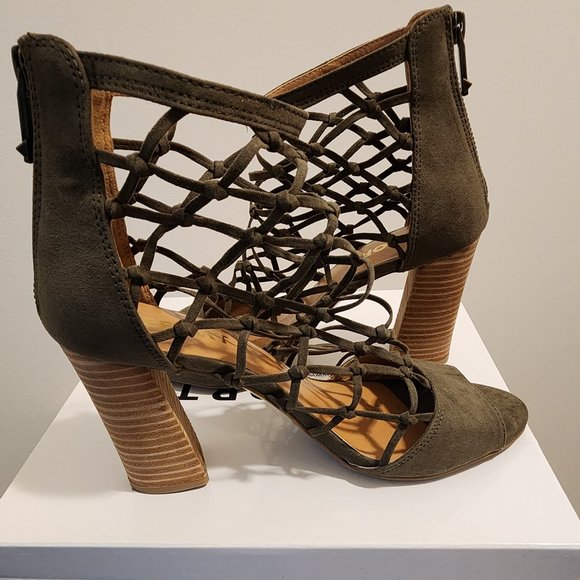 Report | Shoes | Olive Green Report Sandals | Poshmark